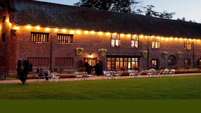 Wreath Making at Tudor Barn Eltham - GreenwichMums